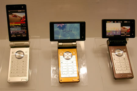 Sharp SH903iTV the TV phone – Newlaunches